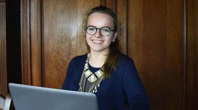 Anne-Charlotte est athlète, miss et poétesse! - sudinfo.be