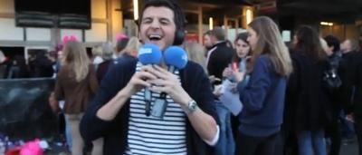 En direct sur Radio Contact, David Antoine se prend un gros "vent" lors ...