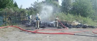 Incendie à Dampremy: un dépôt de pneus en feu - sudinfo.be