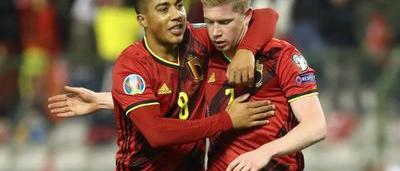 Grand succès pour la vente aux enchères des maillots des Diables et des ...