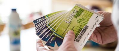 Les chèques-repas électroniques obligatoires: les entreprises doivent ...