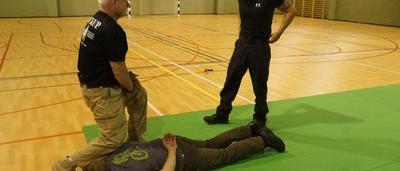 Martelange: des agents de Vigicore formés à une méthode enseignée aux ...