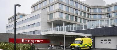 Des soignants de l’hôpital Delta manifestent contre la délégation d ...