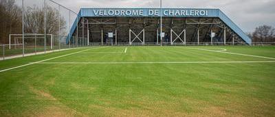 P1: le synthétique est posé au Vélodrome, où jouera Gilly la saison ...