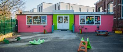 Non, l’école de l’avenue Max Buset à La Louvière n’a pas été abandonnée ...