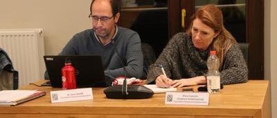 Doneux et Adam taclent, de quoi définitivement creuser le fossé ...