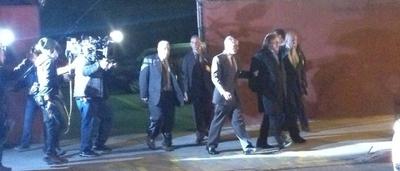 Gérard Depardieu, menotté: la photo de son arrestation en tant que DSK ...