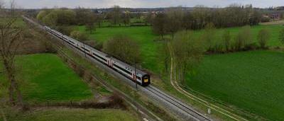 La remorque d’un agriculteur percutée par un train à Houyet - sudinfo.be