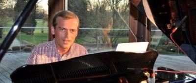 Tubize: Pierre Pinte, le Premier échevin, en train de se masturber sur ...