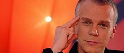 Surprise: Luc Gilson présentera dorénavant... le Journal Télévisé de ...