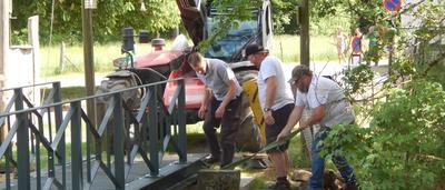 Chimay: les habitants de Lompret retrouvent enfin leur passerelle ...
